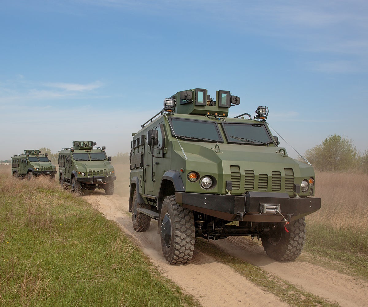 GORE® USB Cables for Defense Land Systems | 日本ゴア合同会社